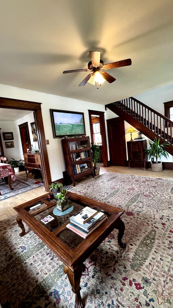 Charming Craftsman Home Near Eaa - Oshkosh, WI