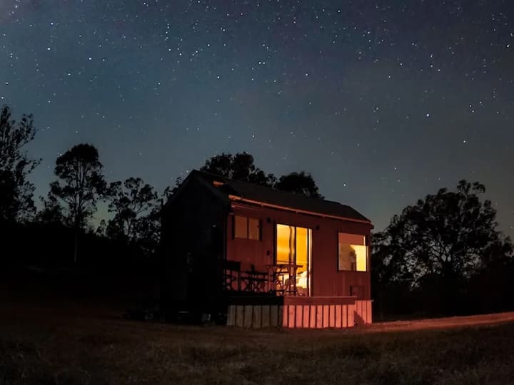 Unyoked Cabin In Flinders Lakes - Pet Friendly - Gleneagle
