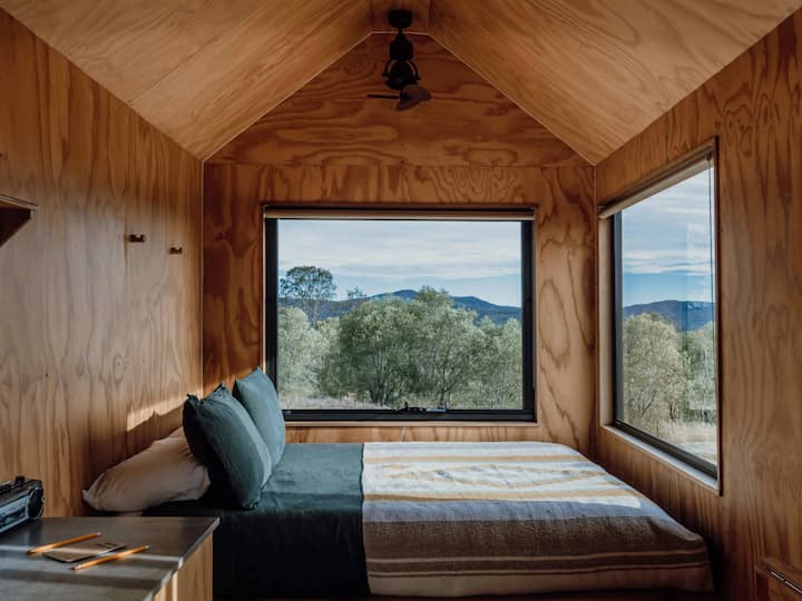 Pet Friendly Cabin Surrounded By Wilderness - Gleneagle