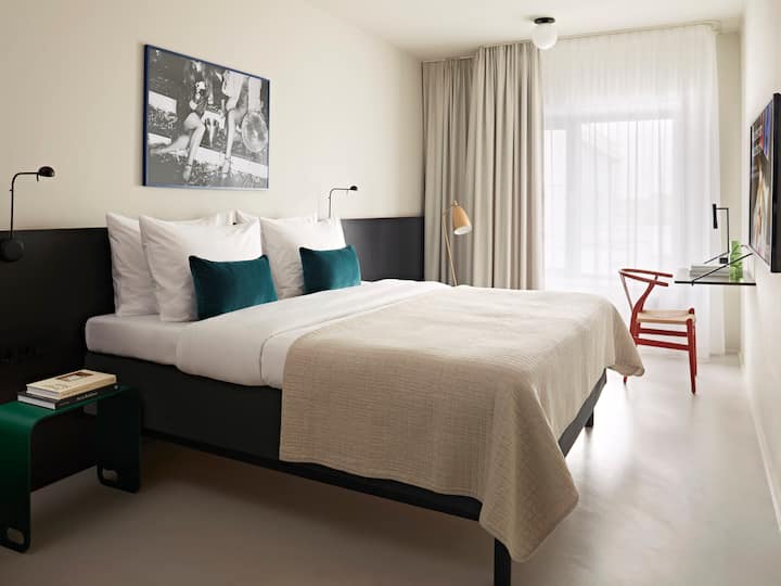 Numa | Medium Room W/ Balcony In Charlottenburg - Berlin