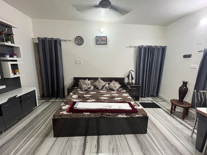 Premium Villa Stay Near Airport & Railway Station - Agra