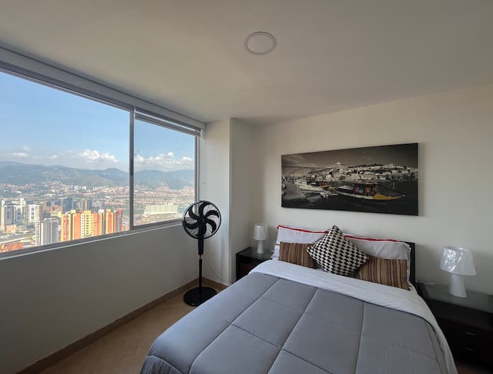 Wi-fi 300 Mb Loft With The Best Views - Medellín, Colombia