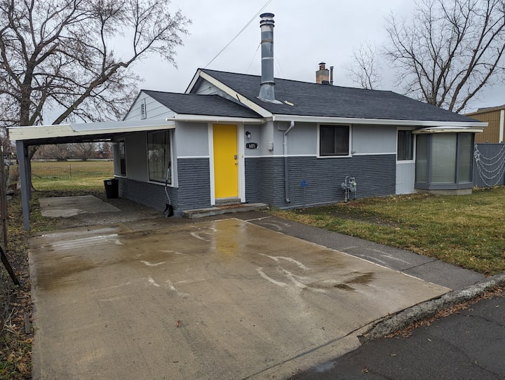 Pioneer Park Bungalow - La Grande, OR