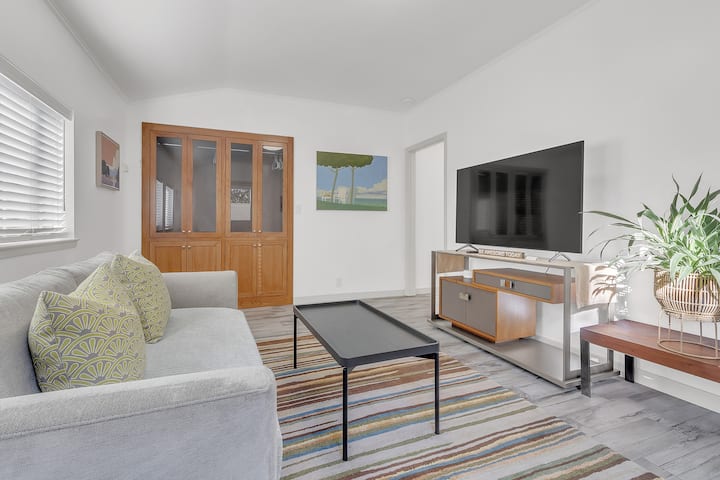 Carmel 1-bedroom, Home Away From Home - Monterey, CA