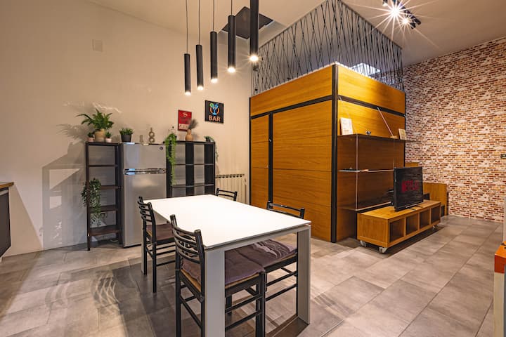 [Loft] Central Pedestrian Street + Small Courtyard - Trieste