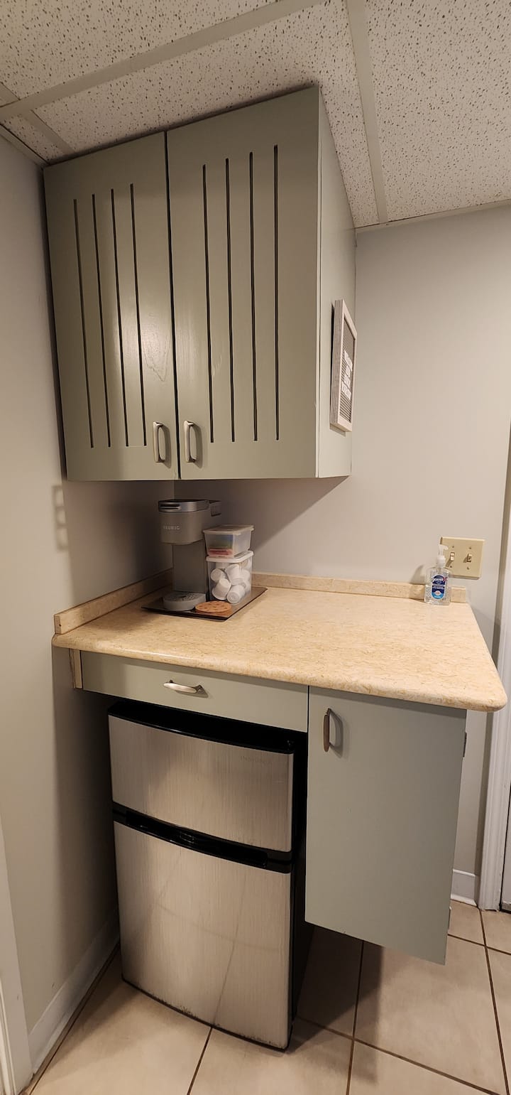 Cozy Waikiki Studio With Diamond Head Views - Honolulu, HI