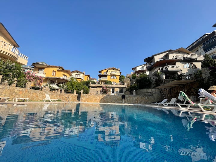 Villa Luxury, W/ 6 Bedroom & Pool, Near Sea &City - Alanya