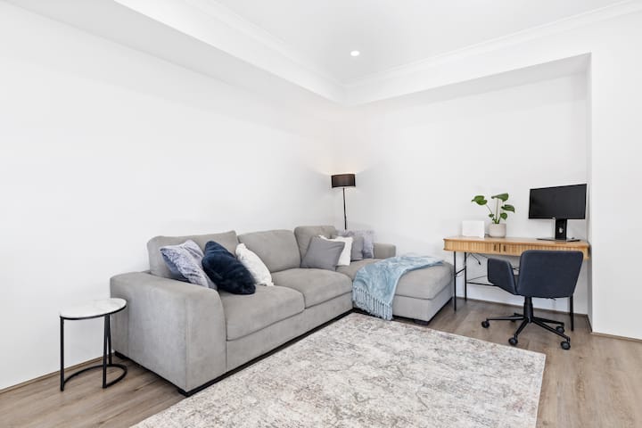 Family Friendly 3 Bed Home Near Curtin & Vic Park - Riverton