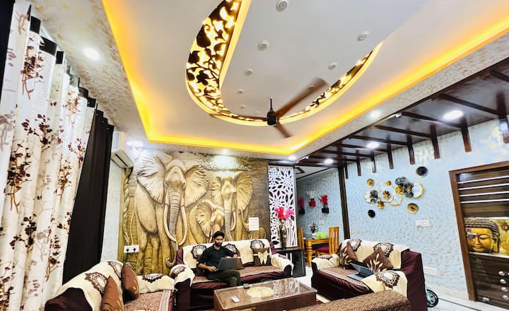 Luxurious 3 Bhk Flat In Vaishali Ghaziabad (Ncr) - Ghaziabad