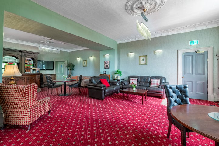 Small Double Suite• Northop Hall • Tv • Free Wi-fi - Mold