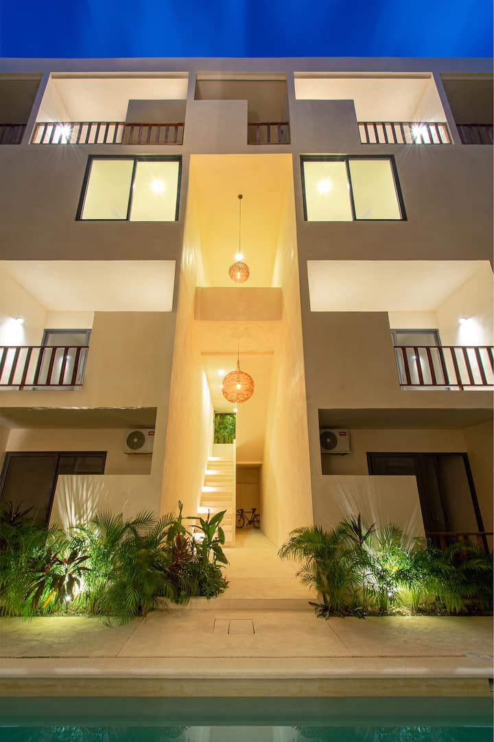 Explore Tulum: Rooftop & Pool Apartment - Tulum