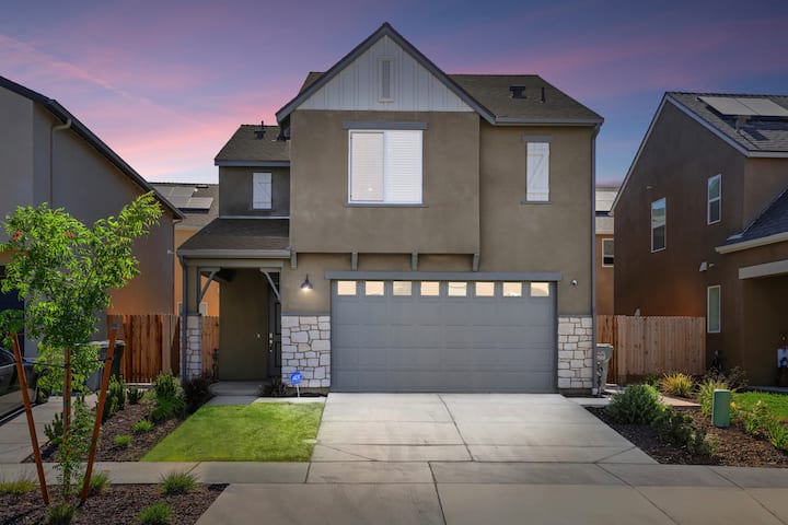 3b/2.5 Ba | Open & Bright | Near Uc Merced | Games - Merced, CA