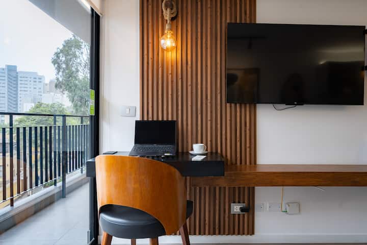 Air Conditioned Next Hyatt San Isidro Executive - Lima