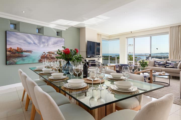 Stylish Villa, 100m From The Camps Bay Beach - Camps Bay