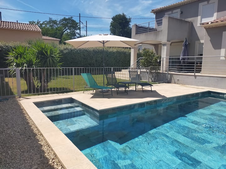 Joli Studio  Piscine Climatisé Pour 2 Personnes. - Awinion
