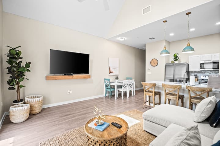 Texas Sun 2bd/2bth Beach Condo W/ Parking - Corpus Christi, TX