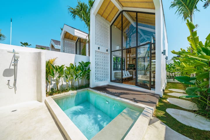 Cozy & Romantic 1br A-frame | Nyanyi Beach Getaway - Indonesia
