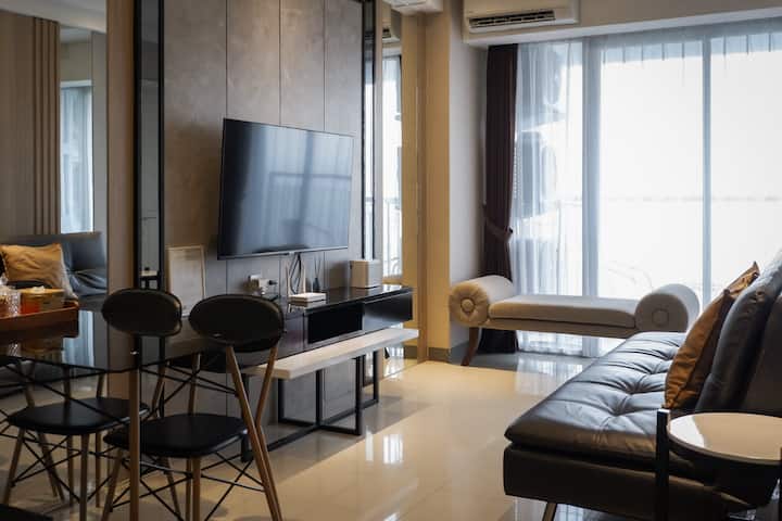 Deluxe Family Room Anderson Apt Above Pakuwon Mall - Surabaya