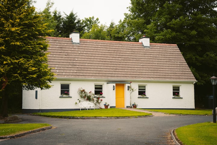 Longford Holidaysyellow Star Self Catering Cottage - Longford