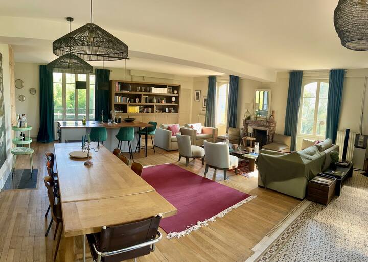 Maison Xixème Rénovée Avec Piscine - Allier