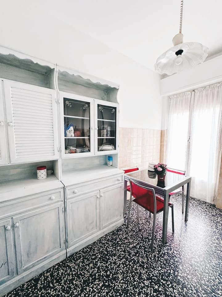 Un Bel Posto Al Mare - Savone