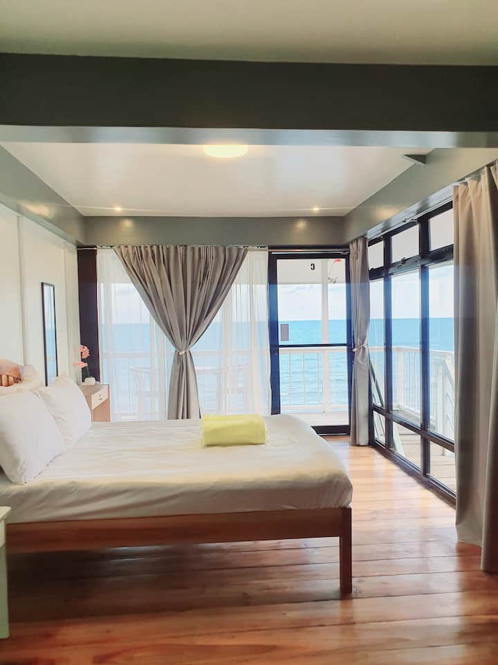 Romantic Beachfront Room | Casita Del Mar Palawan - Puerto Princesa