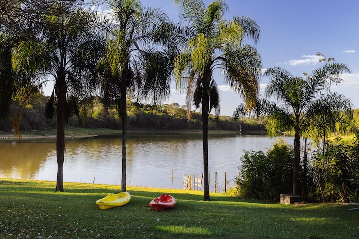 Vila Italiana Em Frente Represa - Ibiúna