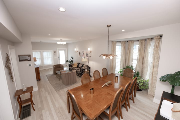 The Lana: Vintage Coastal Abode - Spring Lake, NJ