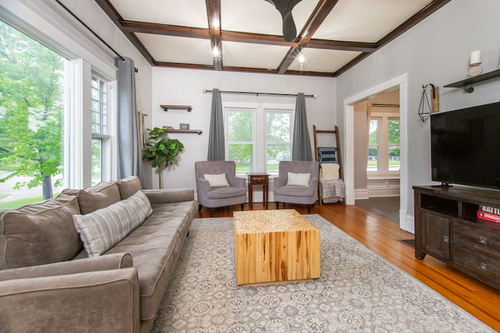 Charming 1950s Home Near Downtown W/ Fenced Yard - 拉皮德城