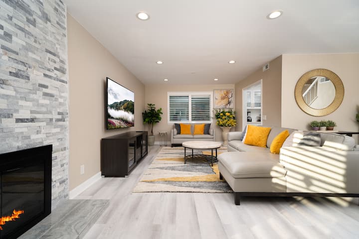 Beautiful Modern Home | Park, Disneyland & Beaches - Orange County, CA