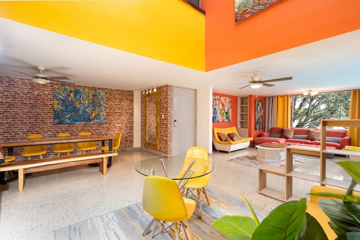 Rare Exotic 4br Art Gallery Penthouse: Chipichape - Cali