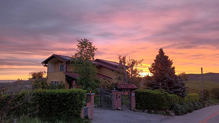 Casa Arcobaleno Appartement Lavande Avec Terrasse - Alba
