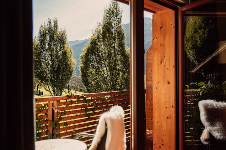 Lauschig, Klein Und Fein Und Mit Balkon - Gaschurn