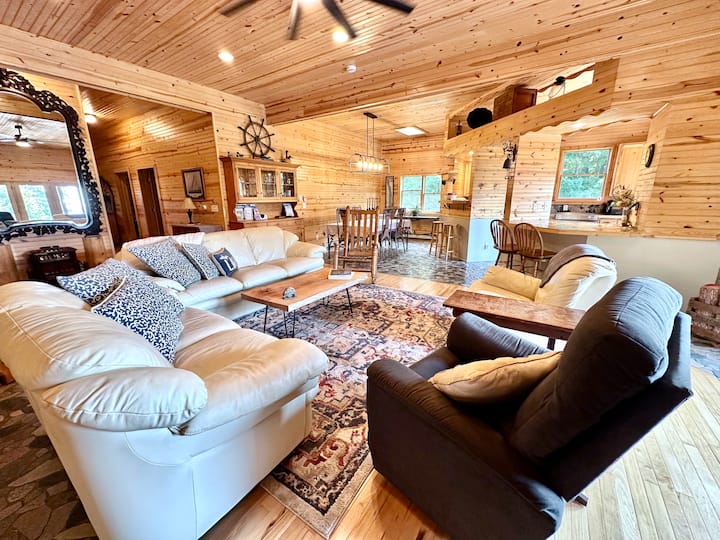 Links & Lakes Retreat | Torch Lake View | 4br 5ba - Torch Lake, MI