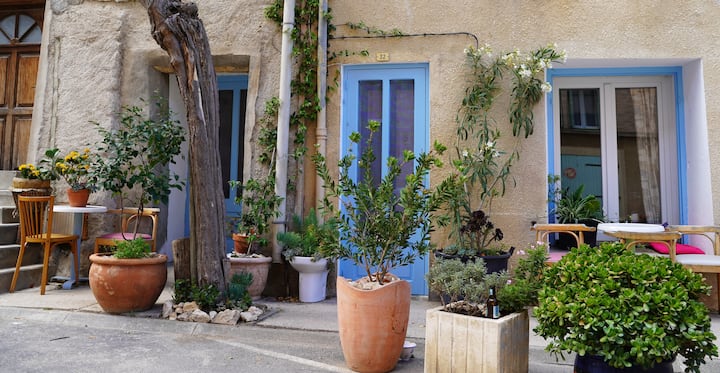 Lily à L'auberge - Leucate