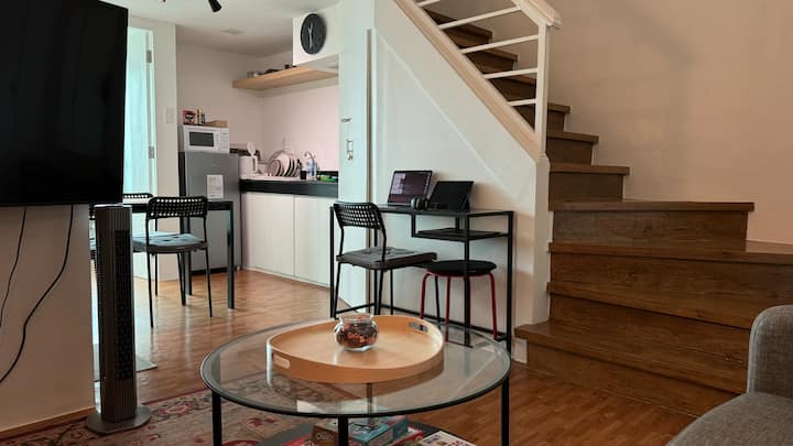 Centrally-located, Amazing View 3br Bi-level Loft - Makati City