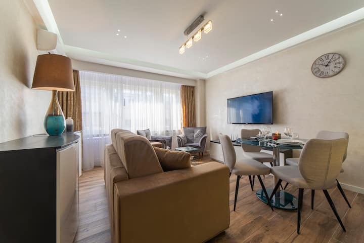 2 Bedroom Apartment - Luxembourg