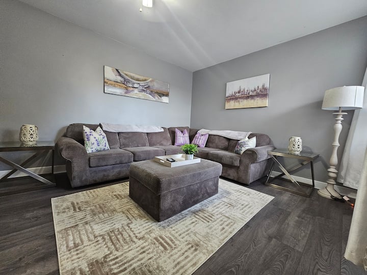 Central 3 Bdrm With Private Yard, Bbq & Fire Table - Grand Sudbury