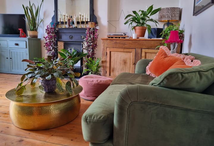 Spacious Colyton Apartment - Seaton