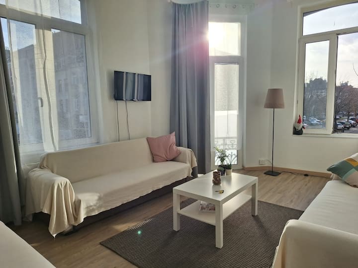 Midi Gateway: Urban Comfort - Brussels