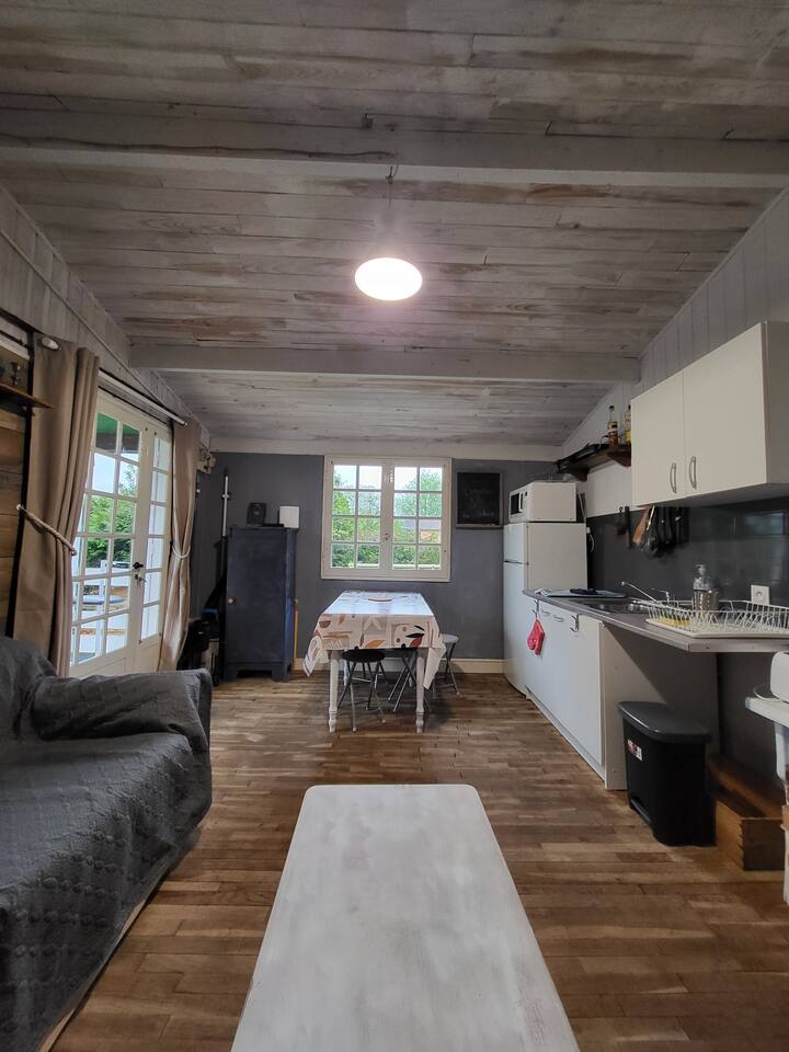 Cabane Au Bord De La Rivière - Saint-Saturnin