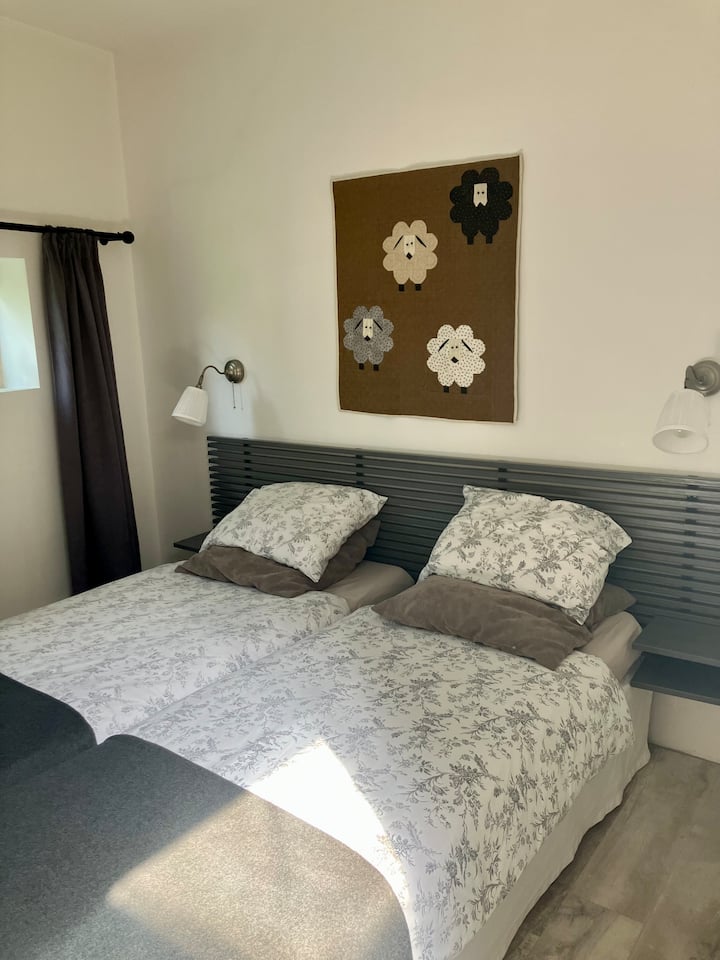 Bedroom With Own Bathroom & Private Entrance - Lelystad