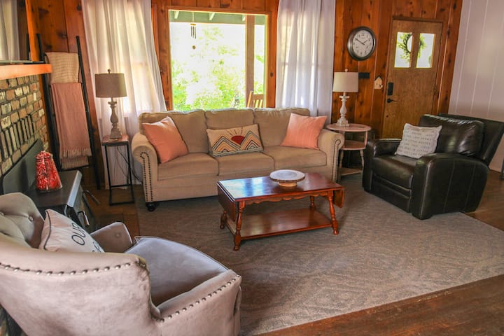 Woodpecker Cottage - Kernville, CA