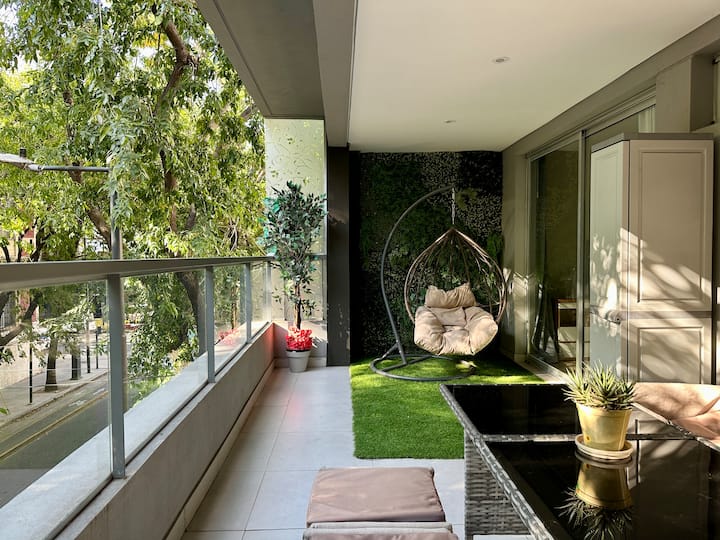 Relax At Your Comfy Balcony Ideal For People Watch - Buenos Aires