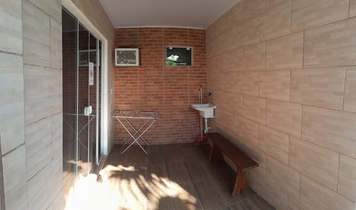 Apt 06,  Quarto, Banheiro E Cozinha Individuais - Matinhos