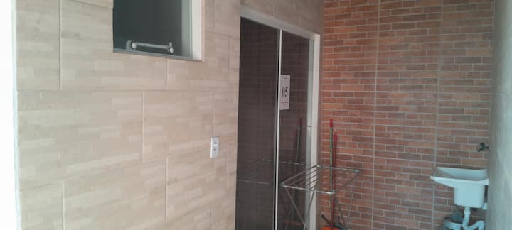 Apt 05,  Quarto, Banheiro E Cozinha Individuais - Matinhos