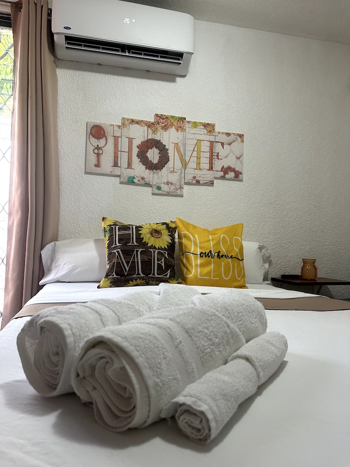 Habitación Privada En Cancún Centro-ado (Violeta) - Cancún