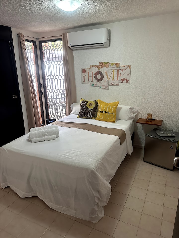 Habitación Privada En Cancún Centro-ado (Violeta) - Cancún