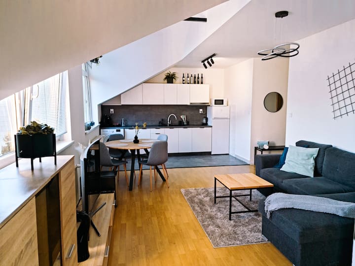 1 Bedroom Urban Bloom Apartment - Liptovský Mikuláš
