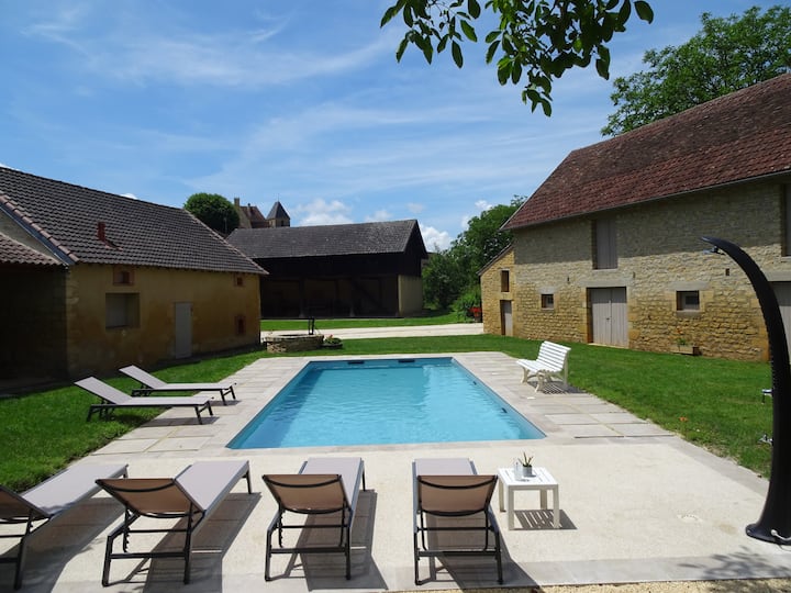Domaine Avec Piscine   à Milhac, Le Lot - Lot